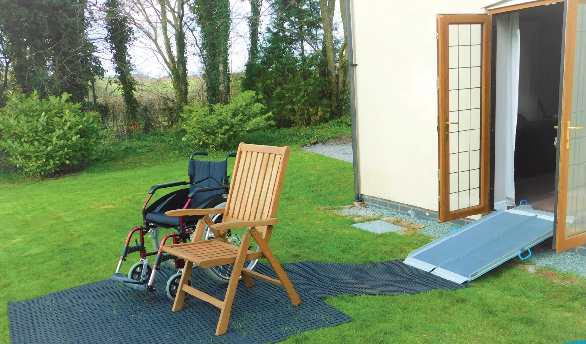 Rollout Trackway Patio - Enable Access